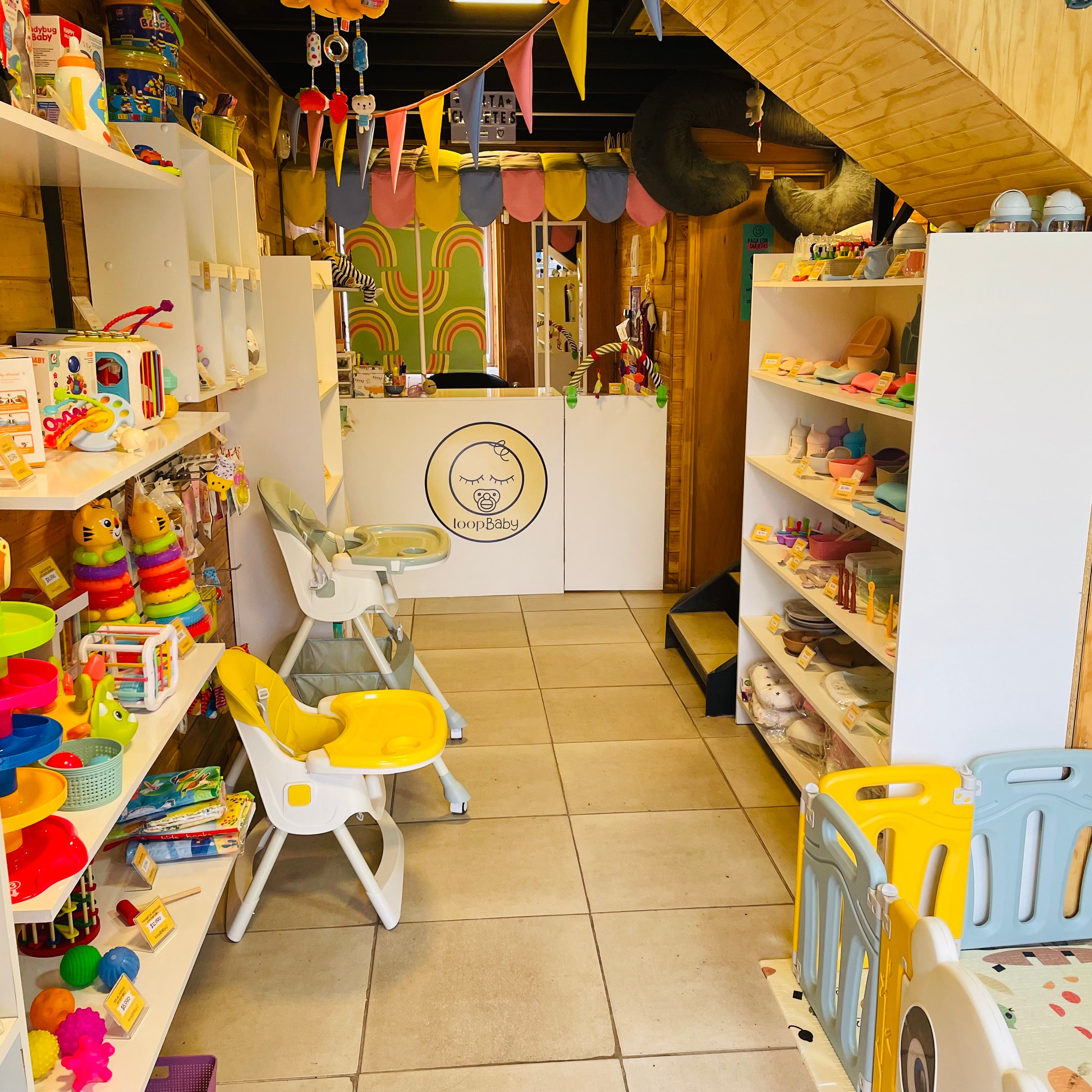 Loop Baby; artículos de estimulación, alimentación, baño y cuidado